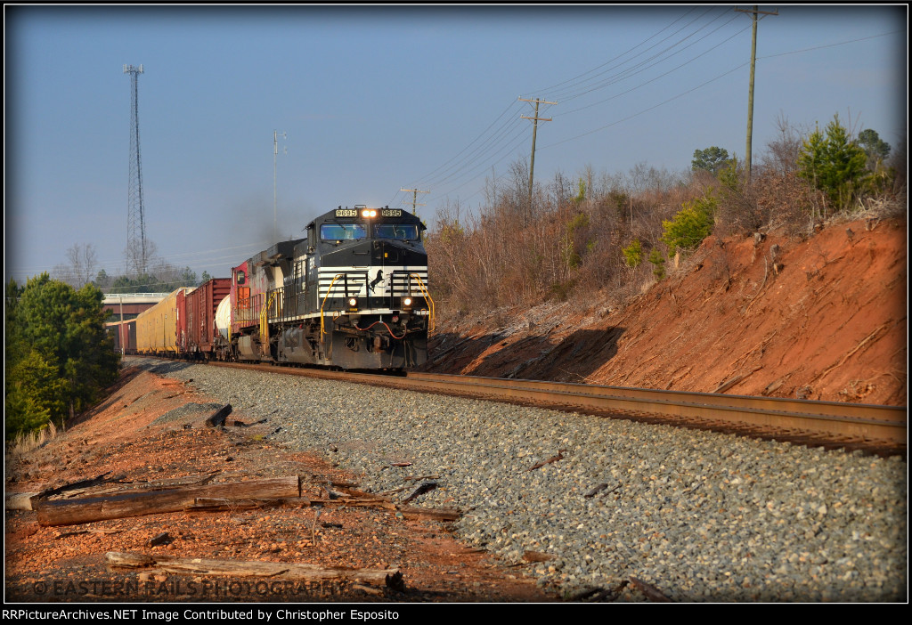 NS 9-40CW 9695 leads a BNSF GE on 337